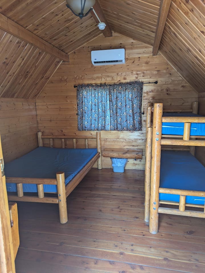 Red Rock Cabin Cc2 - Bryce Canyon City, UT
