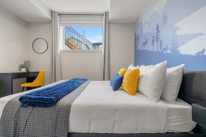Southern Horizons | Hot Tub | Sauna | Backyard - Cochrane