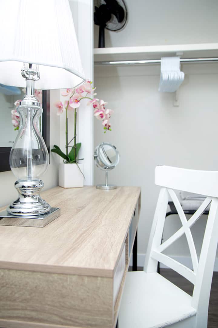 Spruce Springsteen Suite - Grande Prairie