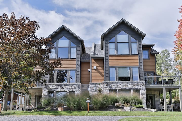 Condo 6 1/2 , Bromont
4 Chambres - Granby