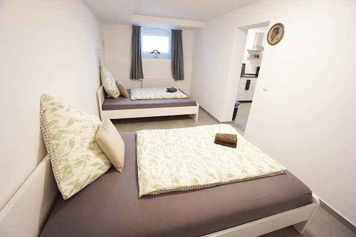 Souterrain Wohnung ~25m² - Halle (Saale)