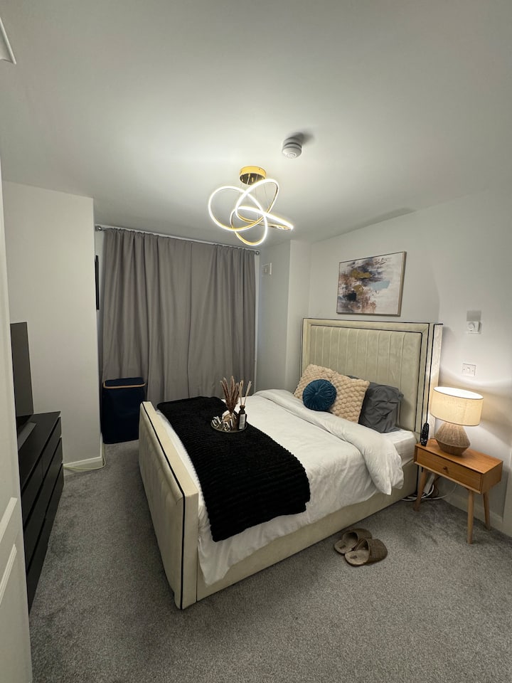 Modern Ensuite Room With Netflix - Athy