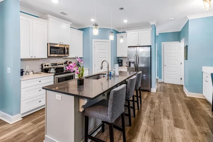 Southern Comfort - Near Downtown, Forsyth, & Tybee - Savannah, GA