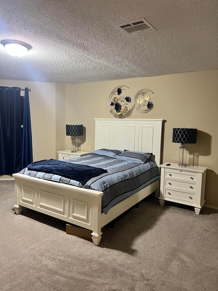 Cozy Blue Room 15 Min From Dallas W Prvt Bathroom - Dallas, TX