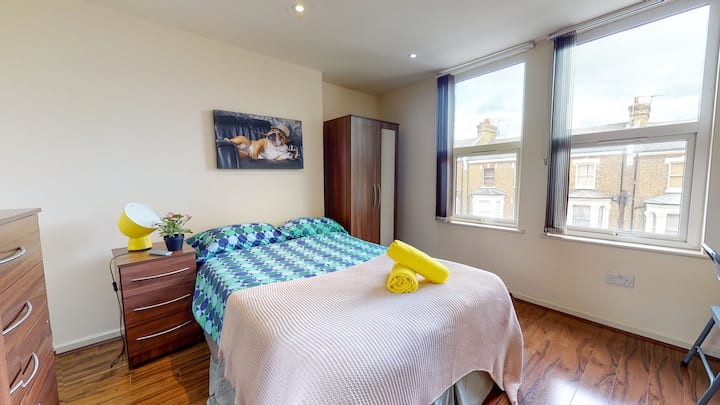 Simple Studio Flat London - London