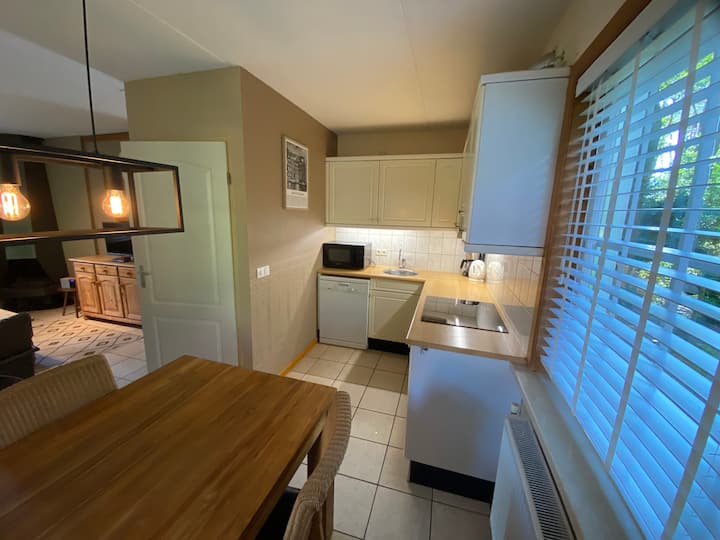 Comfortabel Appartement In Bosrijke Omgeving - 阿默斯福特