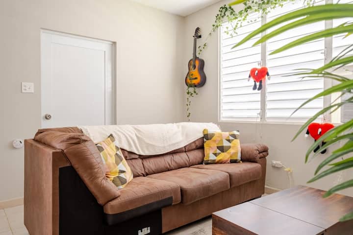 Cozy 4br W/ Fast Wifi & Cool Ac Perfect For Groups - San Juan, Puerto Rico