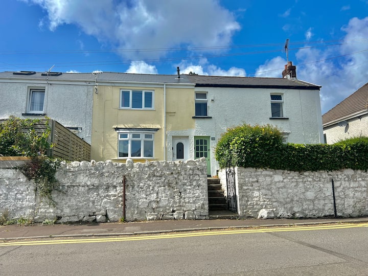 Charming Coastal Cottage Near Mumbles With Garden - The Mumbles