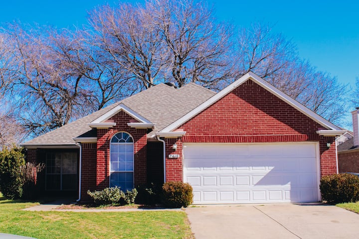 Whole House - Minutes From Lake - Denton, TX