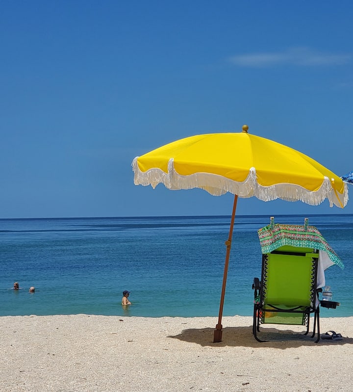 Romantic Beachside Efficiency - Venice Beach, FL