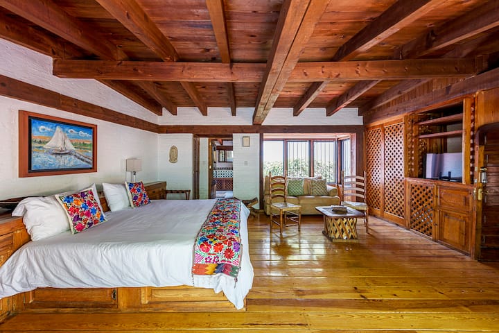 Cuarto Grande Con Terraza Privada Valle De Bravo - Valle de Bravo