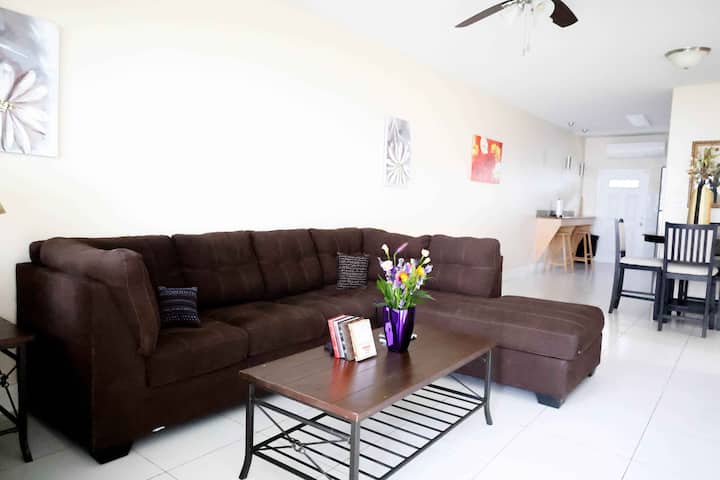 Silk Cotton Apartment 26 - Nassau