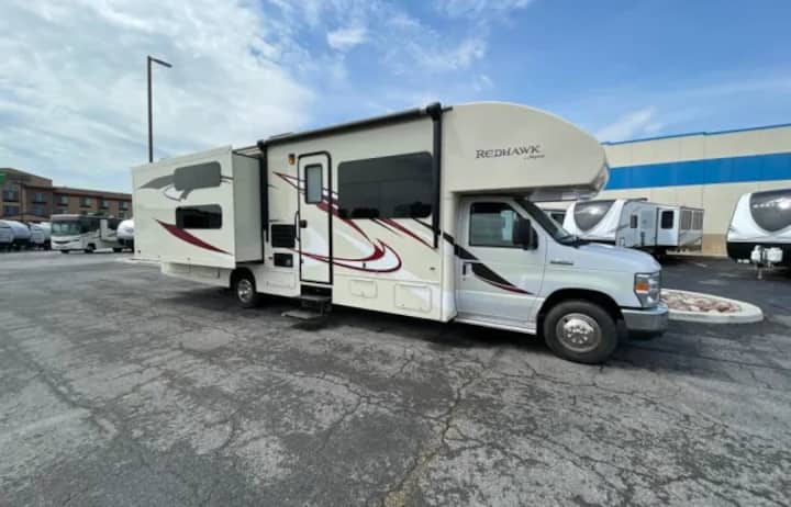 One Of A Kind Redhawk Motorhome - Syracuse, NY