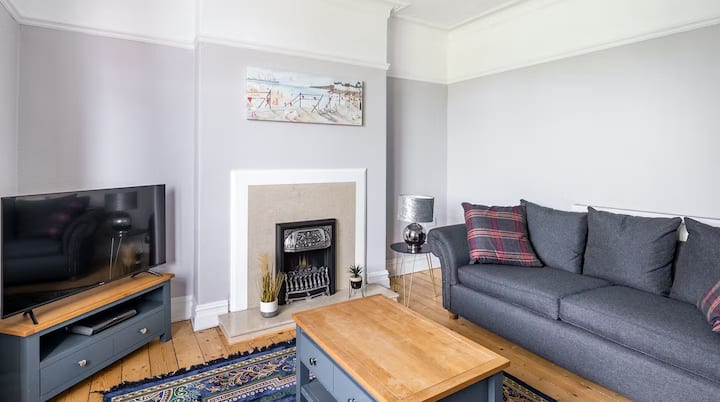 Spacious Family Home In Porthcawl - Bridgend