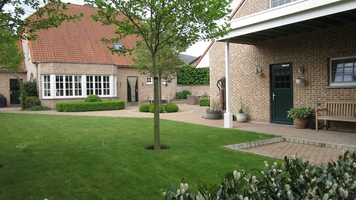 Vakantiehuis 'Aen De Roderburgh' - Maaseik