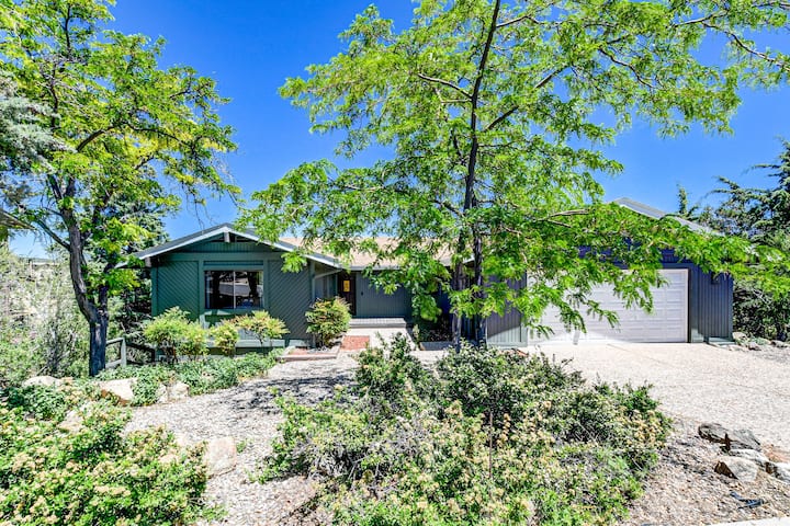 Lookout Lodge: Views | <10 Mins To Dt | 5 Bdrms - Prescott, AZ