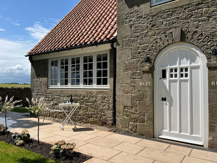 West House, Shoreston - Luxury Home Near The Beach - Seahouses