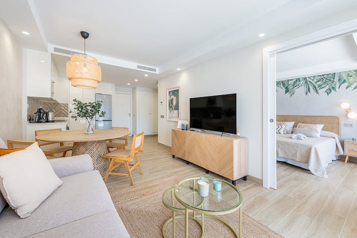 Moderno Y Nuevo Apartamento Junto A La Playa - Marbella