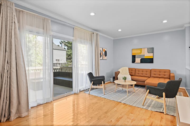 Modern Retreat | 4bd 3.5ba | 15 Min To Iad Airport - Ashburn, VA
