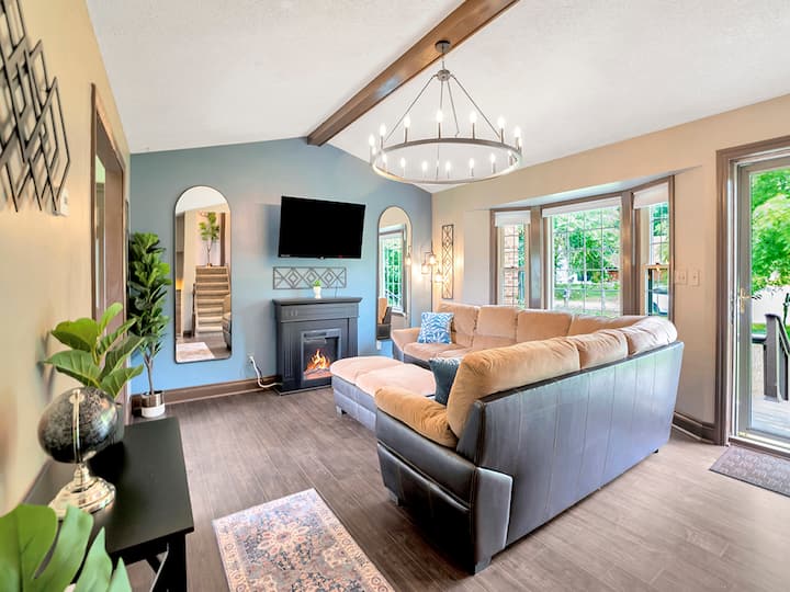 Cozy Renovated Home, Pacman/air Hockey/tabletennis - Farmington Hills, MI