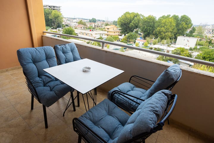 Two-bedroom Apartment With Sea View Balcony - Vlorë