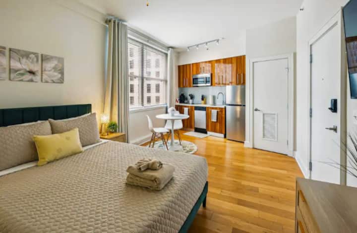 Wondrous View Near French Quarter W/gym & Pool - New Orleans, LA