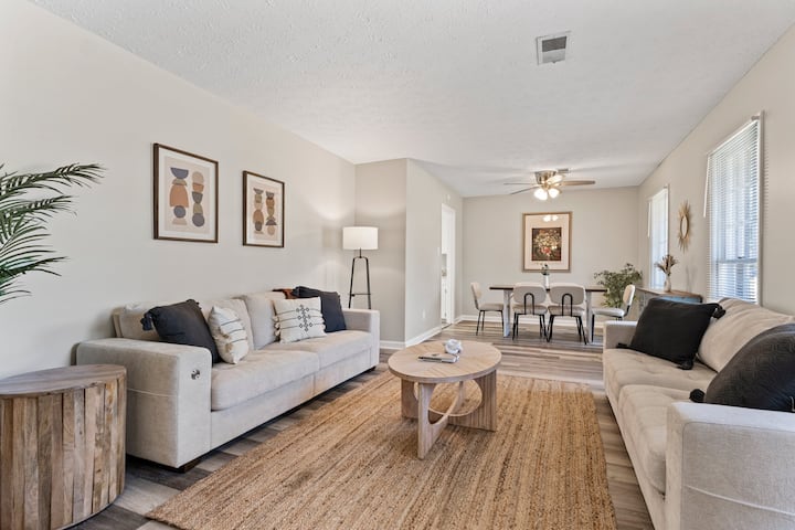 4 Bedroom House W/ Game Room - Montgomery, AL