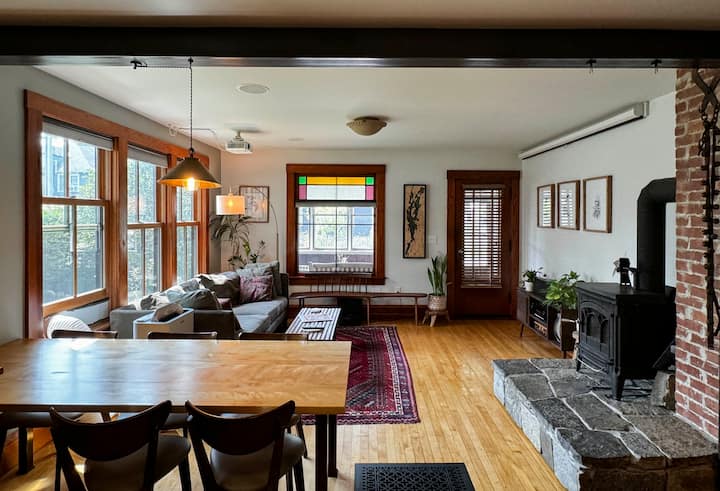 Cozy Apartment With Historic Charm - Shelburne, VT