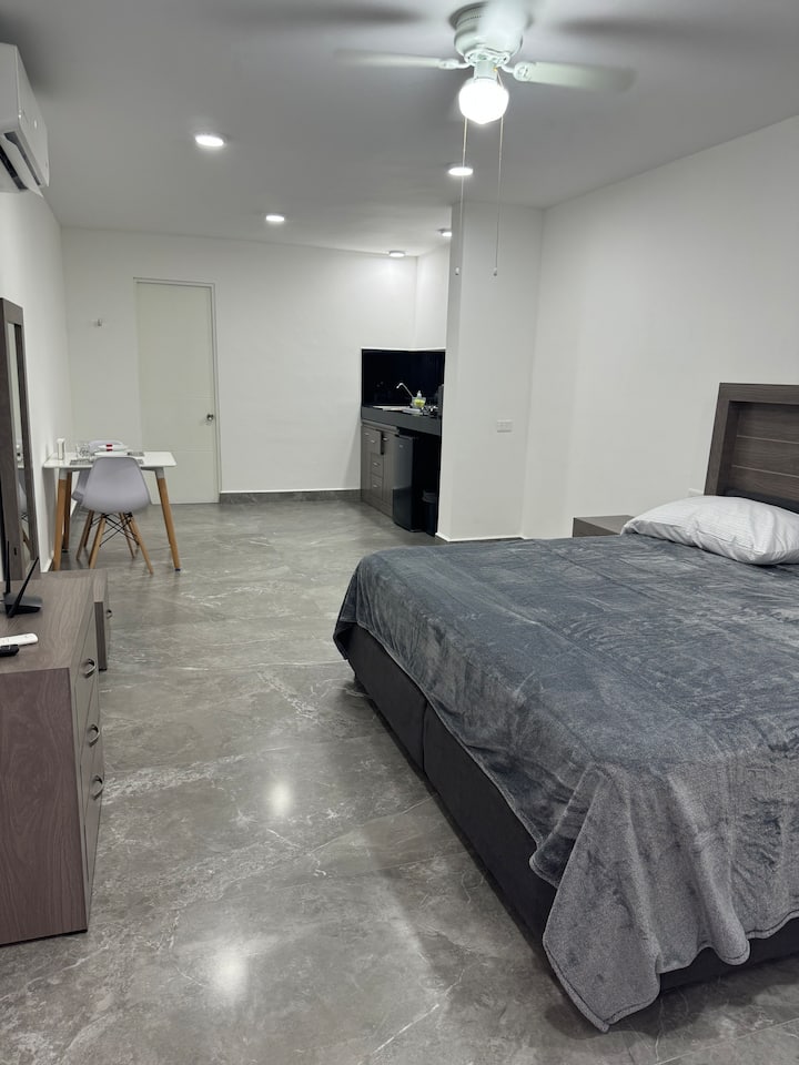 Loft, En El Corazon De Mitras, Cama King Size T4 - Monterrey