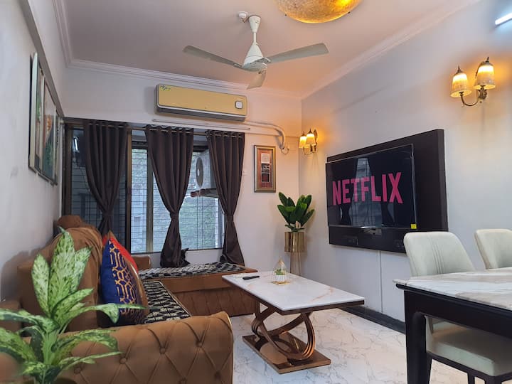 Classic 2bhk 5 Min To Sea, Cafes Pubs & More - Mumbai