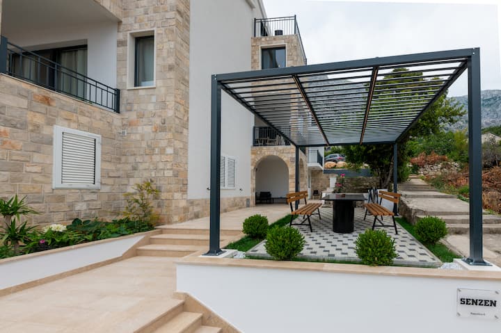 Deluxe Duplex - Brela