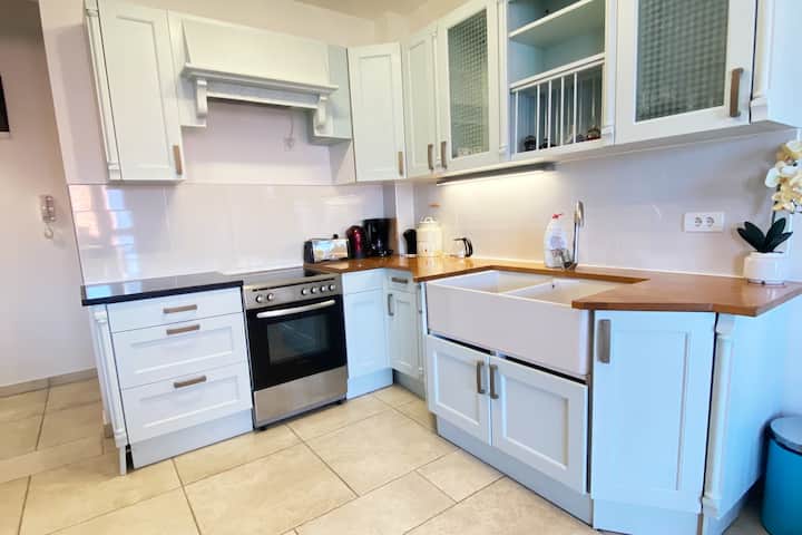 *Lovely Apartment In Krašići * - Montenegro