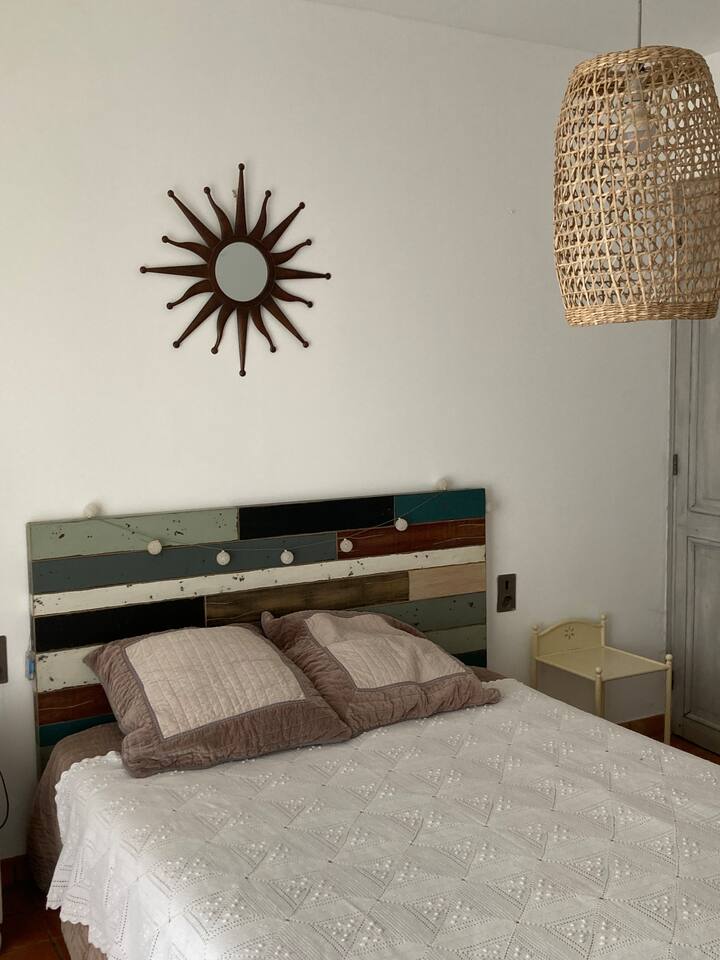 Grand Studio à La Campagne - Sénas