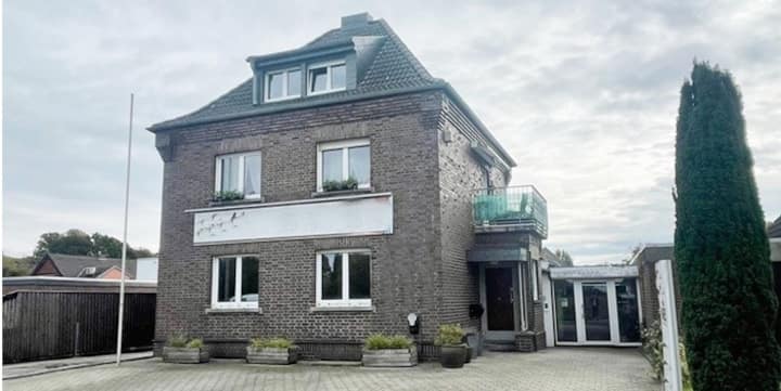 Schöne Geräumige Wohnung - Korschenbroich