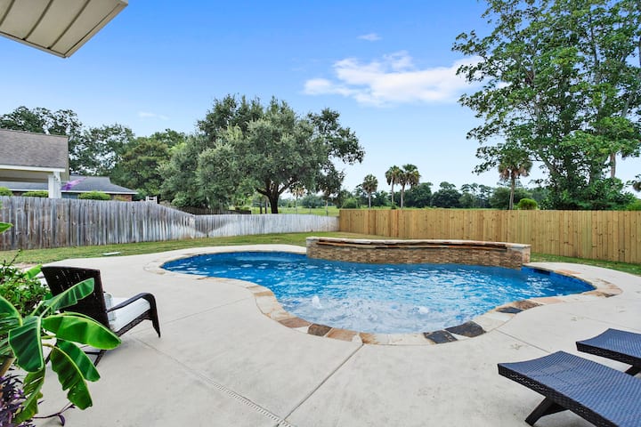 Pool W/heating Optn! 5bdrms/3ba &Close To Biloxi! - Biloxi, MS