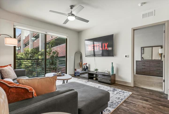 Walk To Stadium | Modern 2br/2ba Apt W/ Pool & Gym - Frisco, TX