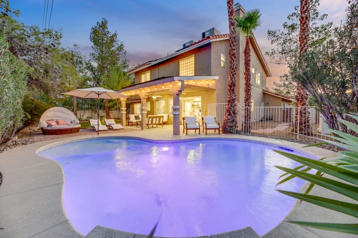 The Blue Lagoon: Style & Comfort - Las Vegas, NV