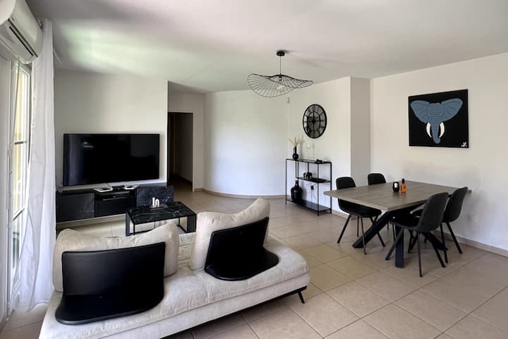 Charmant T3 Avec Belle Terrasse Et Parking Privé - Aix-en-Provence