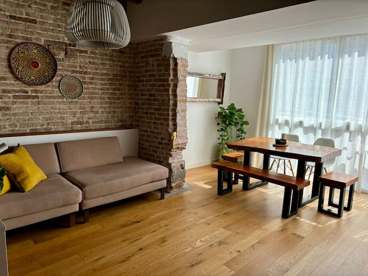 Sunny&cozy Apt, Great Location! - バダロナ