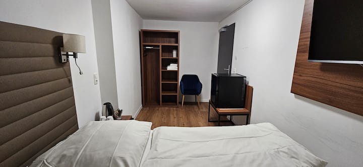 Ruhiges Zimmer Am Ebertplatz - Köln