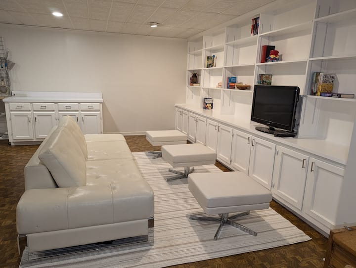 Lovely Sandy Springs Apartment - Sandy Springs, GA