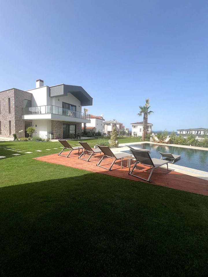 Stylish 1-br Apt With Pool Access Near Beach - Ayvalık