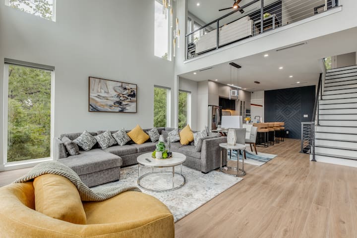 4br 4ba Home W/ Rooftop + Grill-5 Mins To Downtown - Dallas, TX