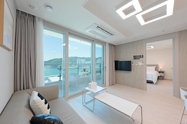 [Elmomento Songdo]신축테라스오션뷰/편안한씰리침대/고급캡슐커피/해변/케이블카 - Busan