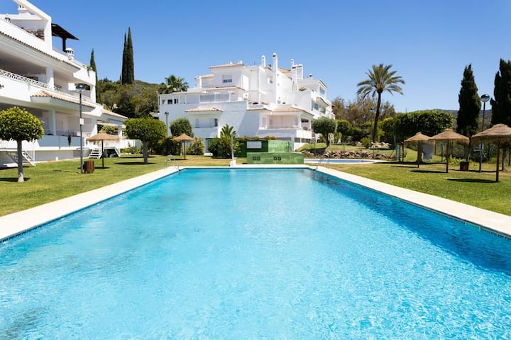 Apartamento De 3 Habitaciones En Marbella - Marbella