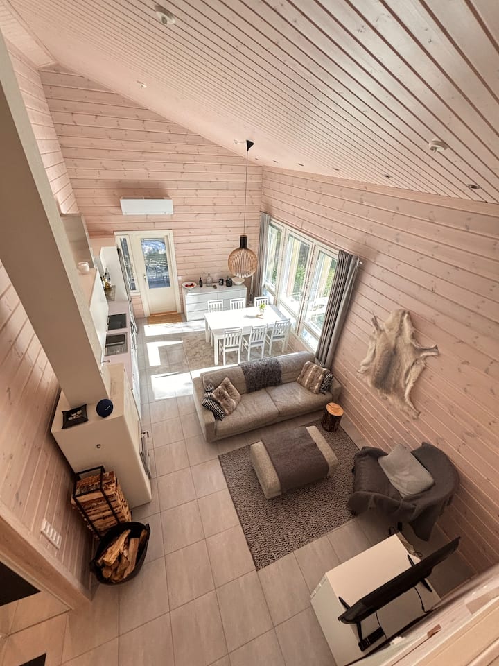 Viihtyisä, Kauniisti Sisustettu Paritalohuoneisto - Lappi