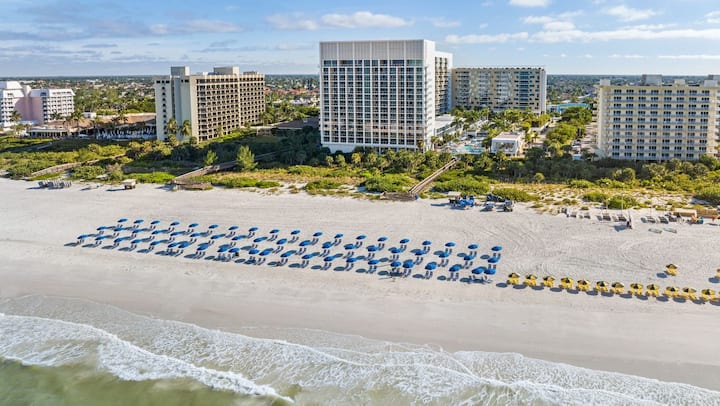 Marriott Crystal Shores-stunning Two Bedroom - Marco Island, FL