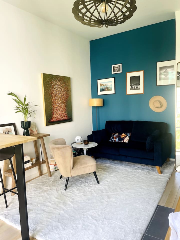 Elegant, Bright & Luxurious - Paris