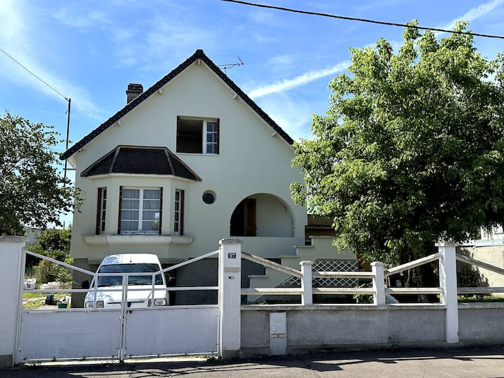 Charmante Maison Avec Jardin - Sainte-Savine