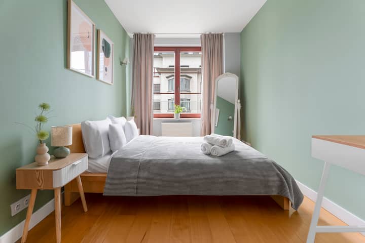 Mint Harmony & Vibrant Accents - Warschau